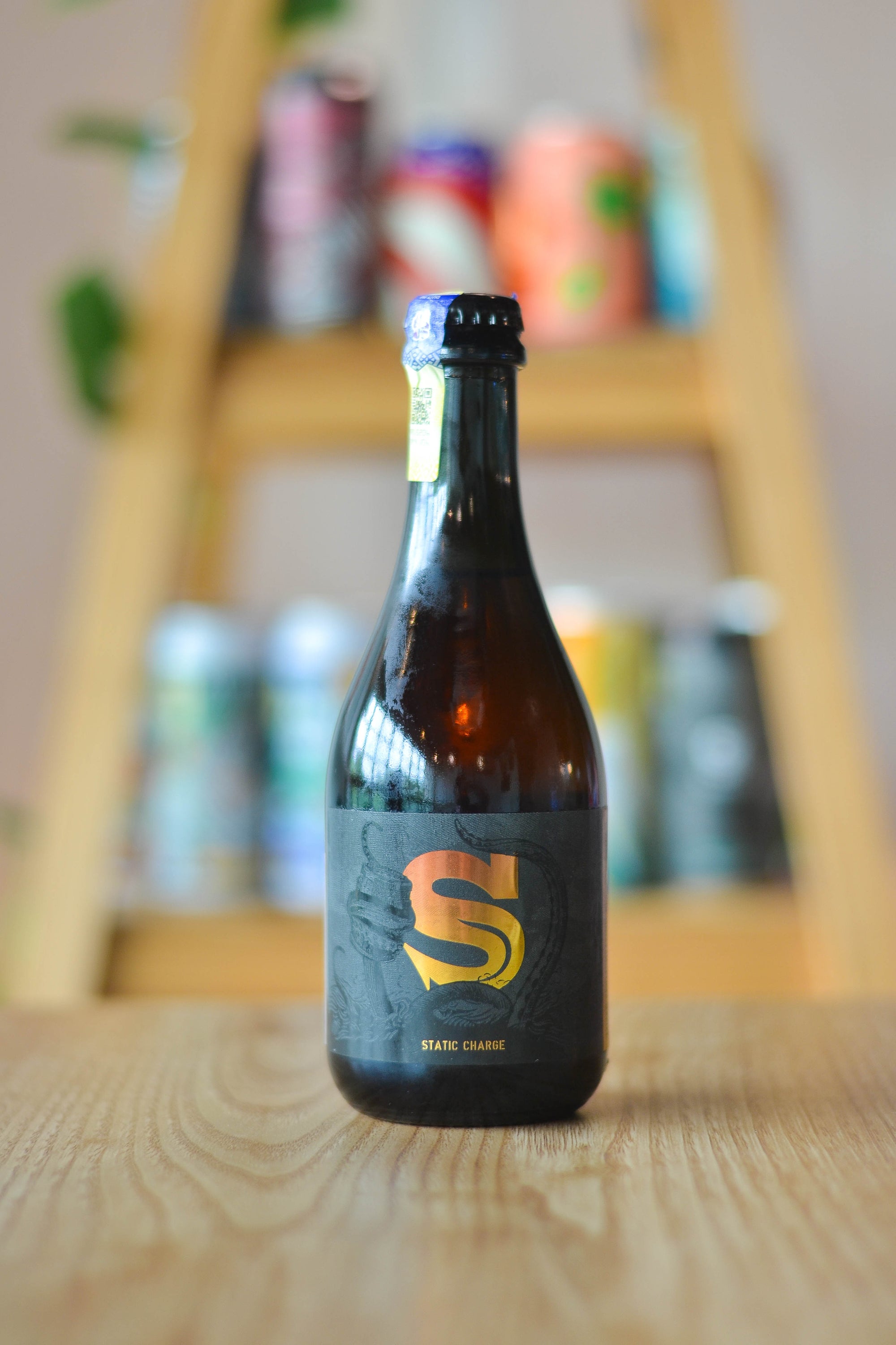 Siren Static Charge Saison (440ml) — Farmer's Bar